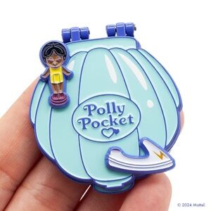 Hot Topic | Jewelry | New Polly Pocket Beach Party Compact Hinge Pin ...
